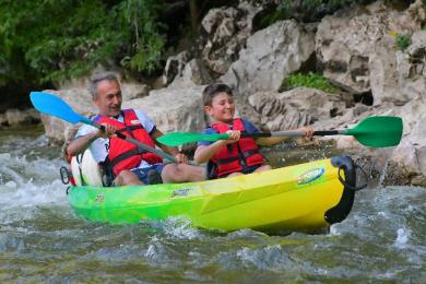 Canoë Vallon Pont D'Arc - Location canoe Ardèche - Pirates Canoe
